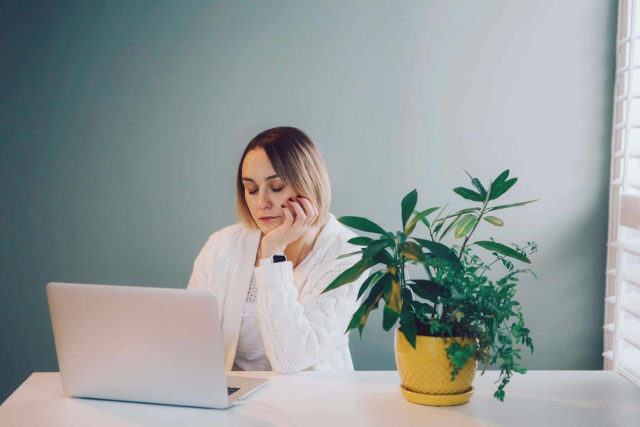 8 Tips to Overcome Isolation Fatigue While Working from Home – Zimyo HRMS